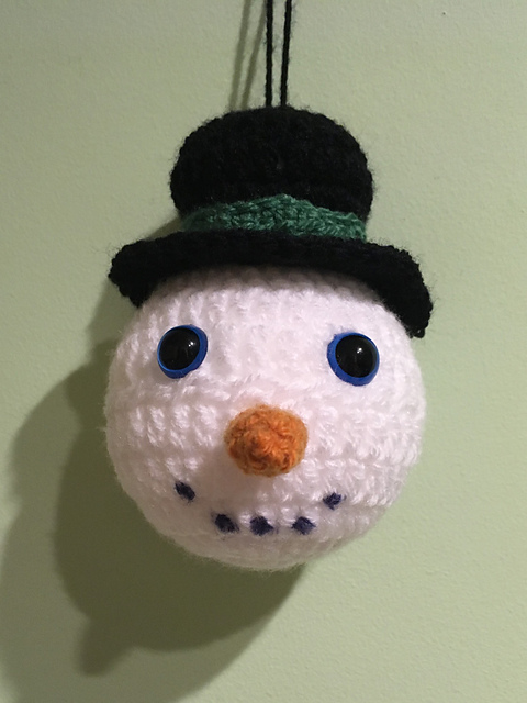 Ravelry: Snowman Bauble pattern by Tor Smith