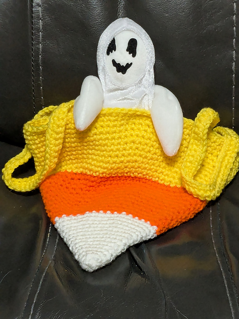 Ravelry: Candy Corn Purse and Bag pattern by Crocheting with the Classics
