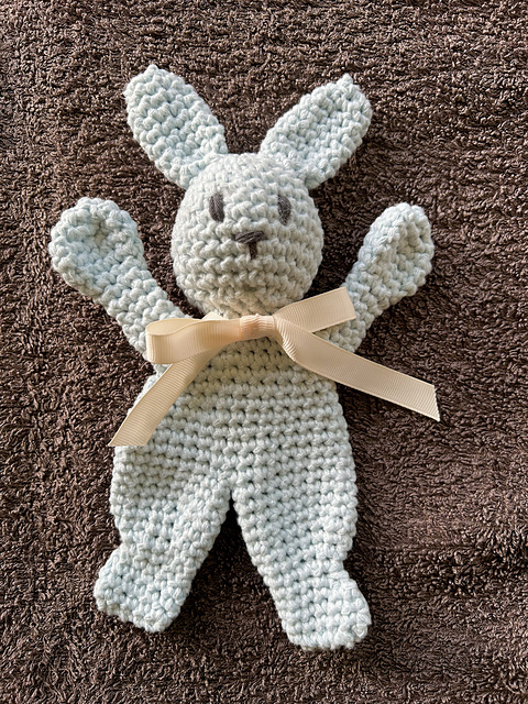 Ravelry: Huggy flat bunny pattern by Big Woolly Jumper