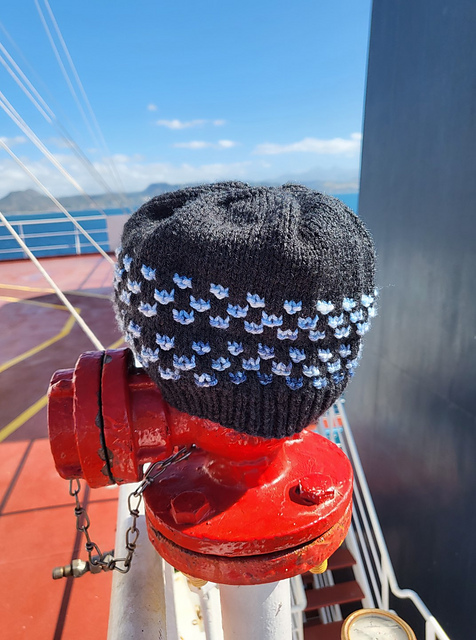 Ravelry: Swingshift Hat pattern by Petra Ahnfors