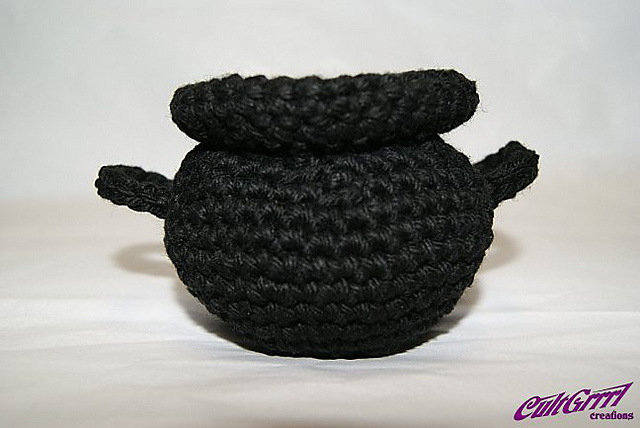 Ravelry: Cauldron pattern by CultGrrrl