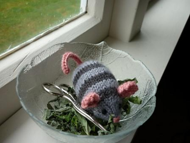 Ravelry: Nom the Catnip Mouse pattern by Merrin Curley