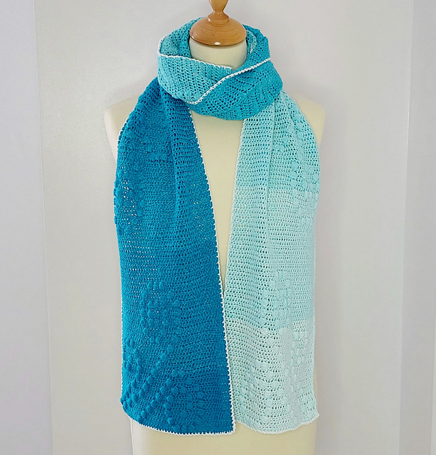 Ravelry: Breeze Scarf pattern by Lisa Hooper