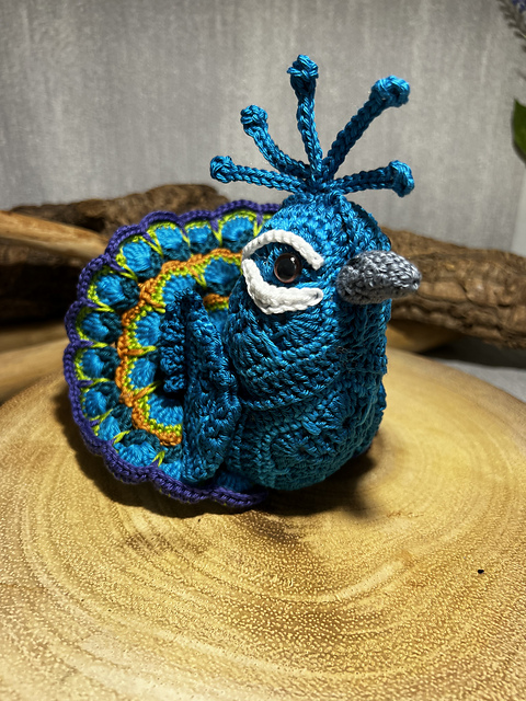 Ravelry: African Flower Peacock pattern by Sarah Barratt