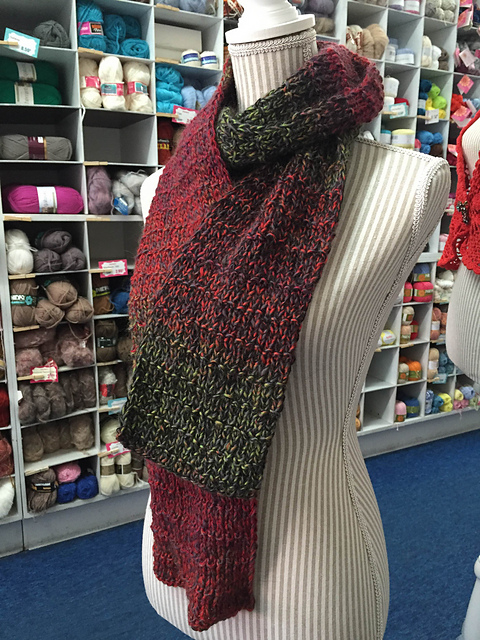 Ravelry: Foulard ''taureau scout'' pattern by Diamond Luxury