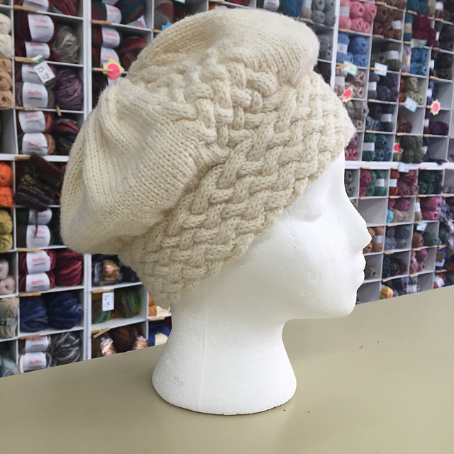 Ravelry: La reine de la torsade / Cable Queen pattern by Diamond Luxury