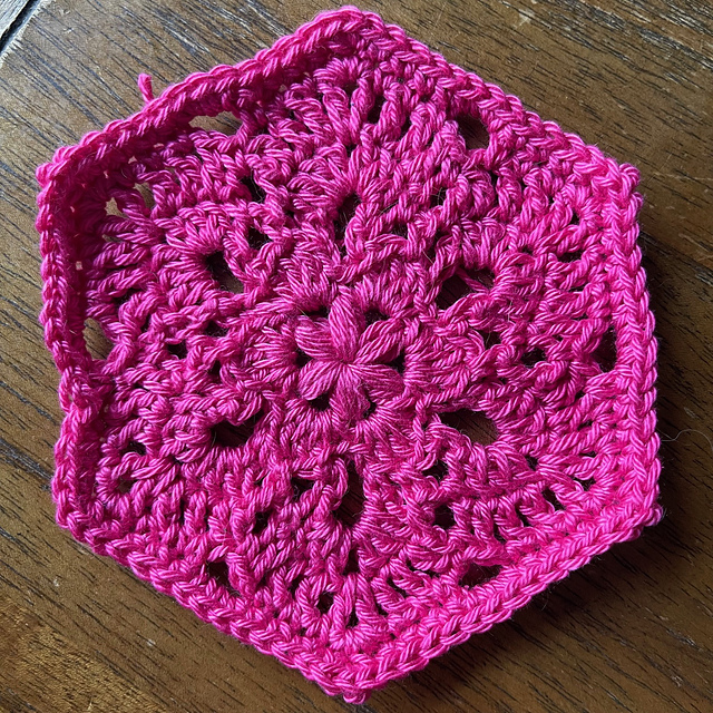 Ravelry: Crocus Motif pattern by Rachele Carmona