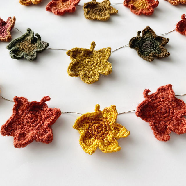 Ravelry: Small Maple Leaf Applique pattern by Cyprianne Nolan