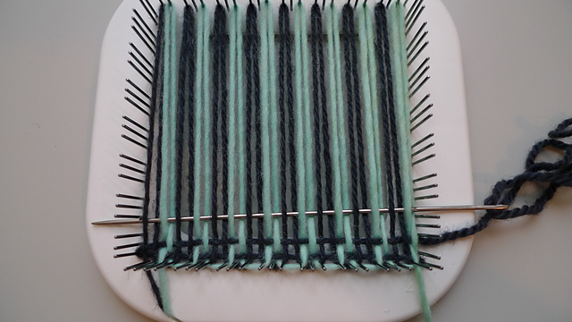 Ravelry: D2B's Zoom Loom Houndstooth Pattern - Photo Tutorial