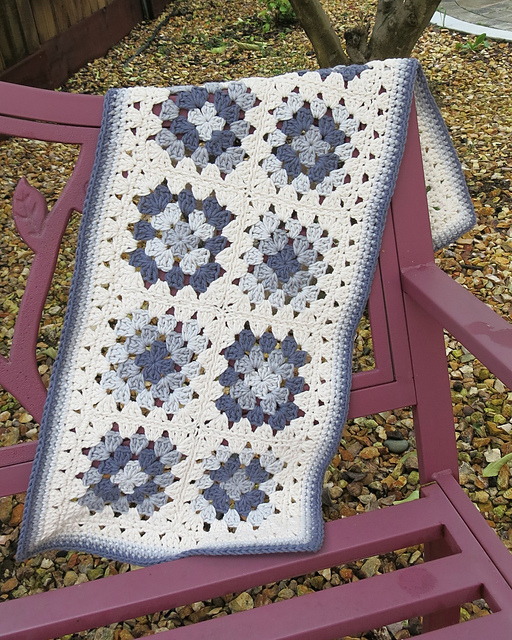 Ravelry: Granny Square Table Runner pattern by Lynne Samaan