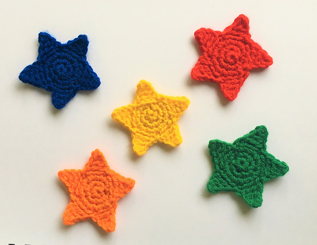Ravelry: Little Star Applique pattern by Daisy and Storm