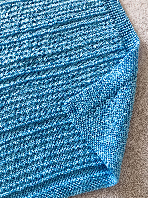 Ravelry: Idris Baby Blanket in Aran or DK pattern by Daisy Gray Knits