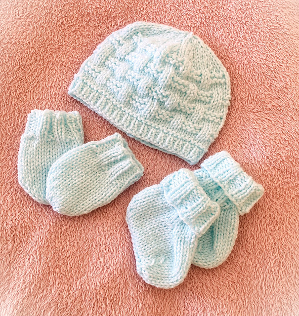 Ravelry: Easy Weave baby set pattern by Daisy Gray Knits