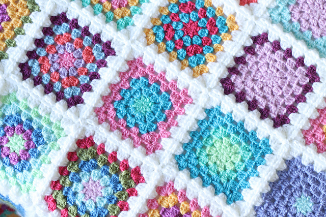 Ravelry: Granny Square Tutorial pattern by Mary Englar