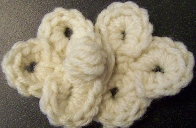 Ravelry: Frog Closure pattern by Dana Lorz