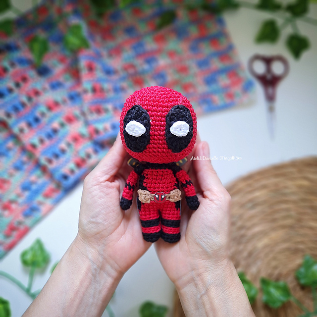Ravelry: Deadpool (chibi version) pattern by Danielle Magalhães