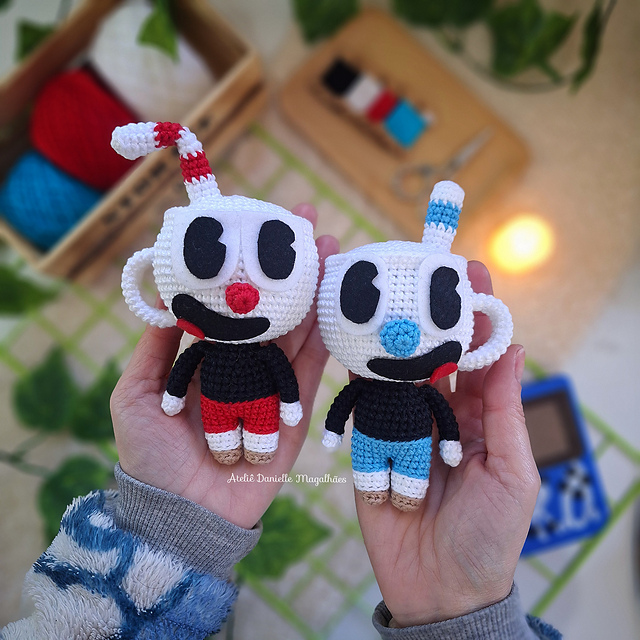 Ravelry: Cuphead and Mugman pattern by Danielle Magalhães
