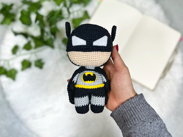 Ravelry: Batman amigurumi pattern by Danielle Nolasco