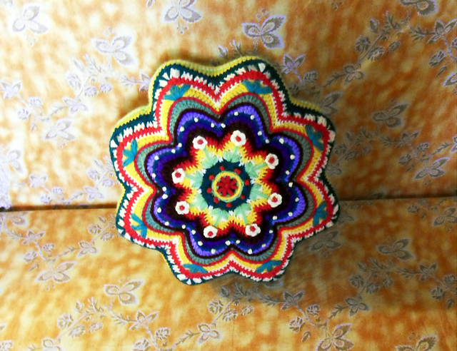Ravelry: Häkelkissen BANJU pattern by Sandra Moser