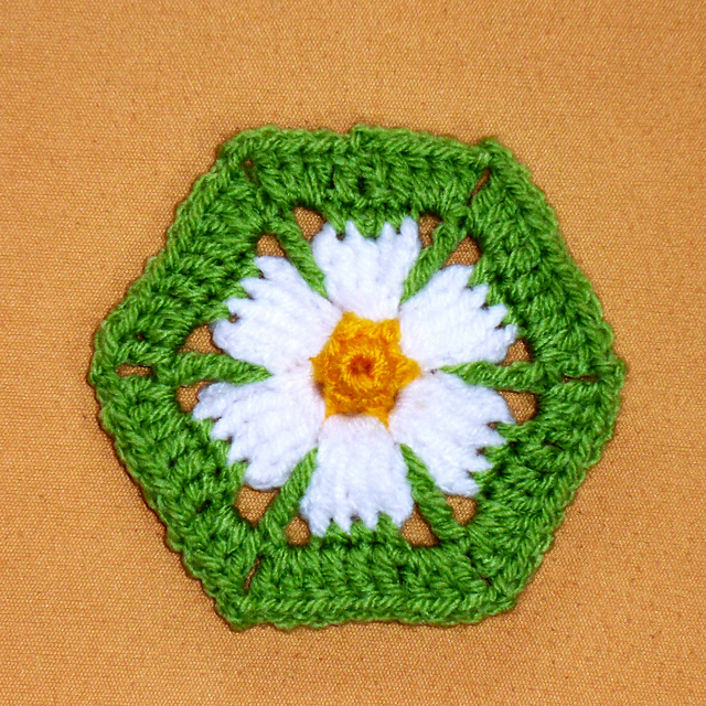 Ravelry: Daisy Hexagon pattern by Daniela Herbertz