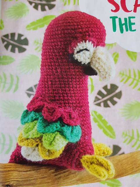 Ravelry: Scarlet the Macaw pattern by Hugh Metcalf