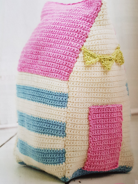 Ravelry: Little House Doorstop pattern by Emma Osmond