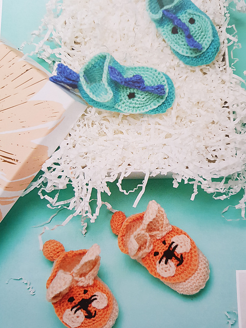 Ravelry: Best Buddies Bootees pattern by Angela Hatton