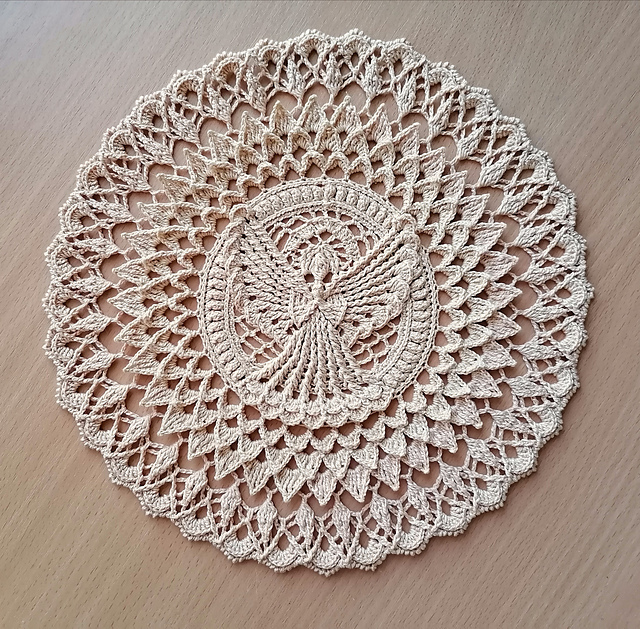 Ravelry: Angel crochet doily pattern by Daria Dubchak
