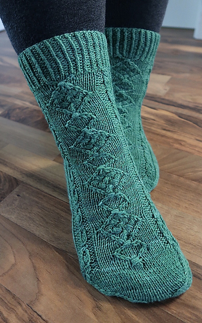 Ravelry: Moira Socks pattern by Michèle Liedel