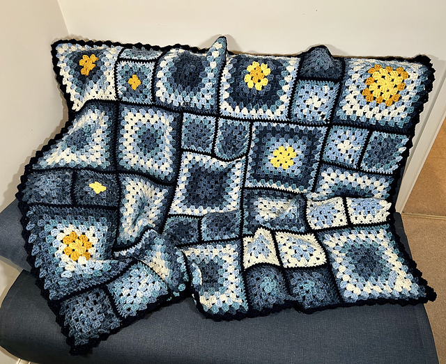 Ravelry: The Starry Night blanket pattern by Galina Ilina