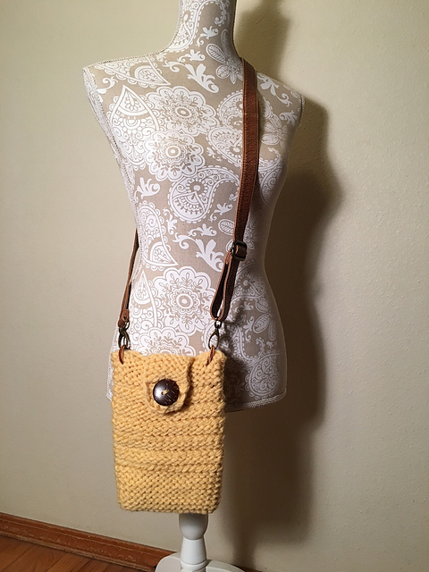 Ravelry: Spring Break Crossbody Bag pattern by Dayna Scoles