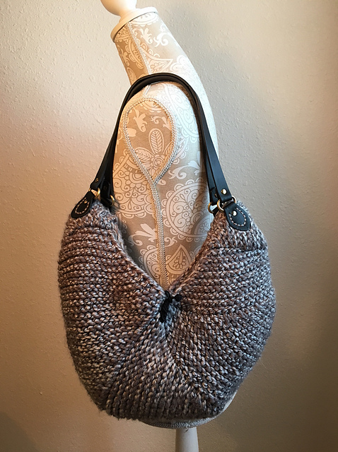 Ravelry: Pebblebrook Bag pattern by Dayna Scoles