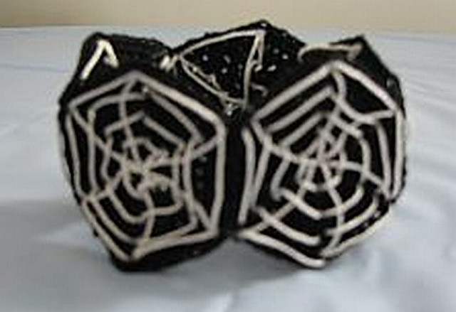 Ravelry: Spider Web Cuff pattern by Donna Collinsworth