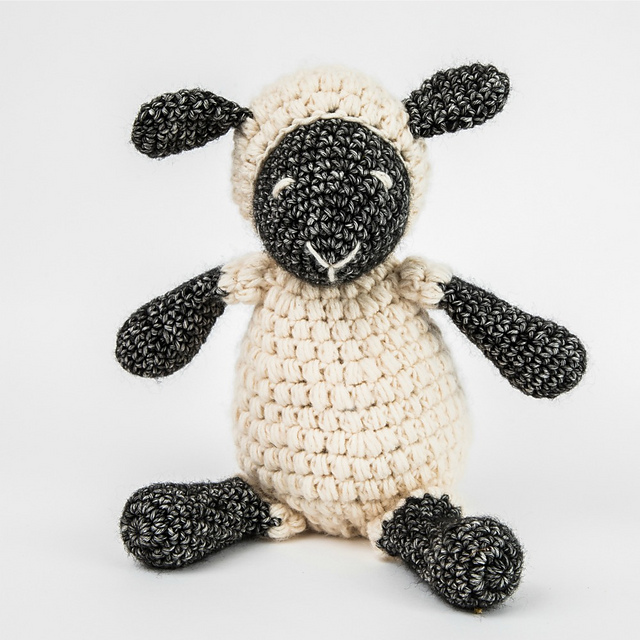 Ravelry: Little Ewe Amigurumi pattern by Dear Ewe Designs