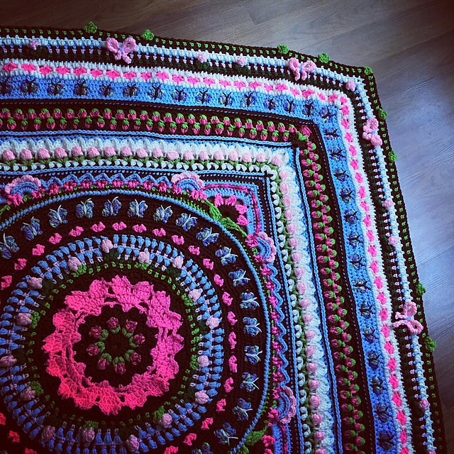 Ravelry: DearestDebi's Lydia's Lovely Mandala Afghan
