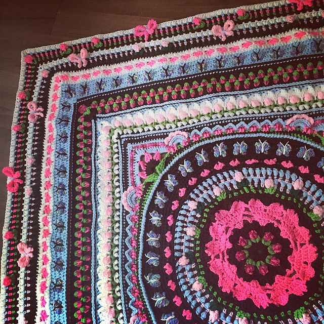 Ravelry: DearestDebi's Lydia's Lovely Mandala Afghan