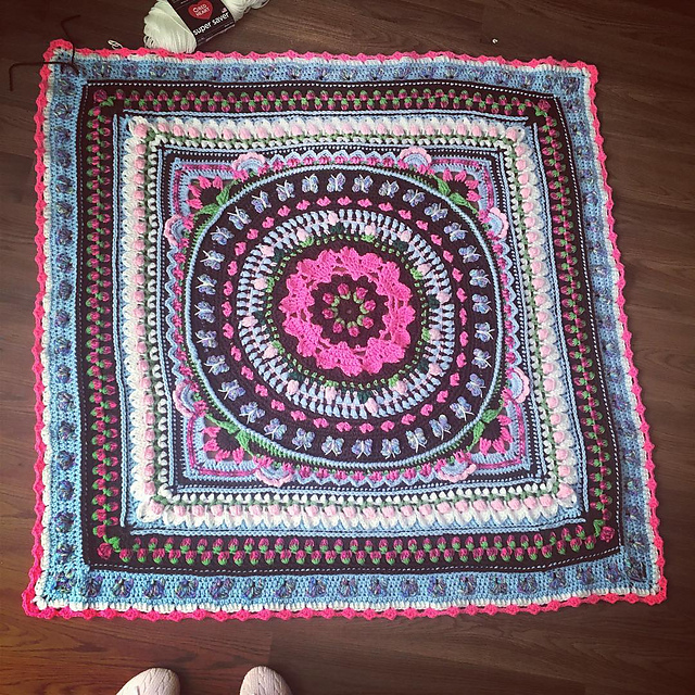 Ravelry: DearestDebi's Lydia's Lovely Mandala Afghan