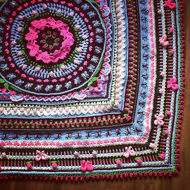 Ravelry: DearestDebi's Lydia's Lovely Mandala Afghan
