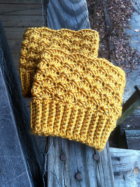 Ravelry: Dancing Shells Boot Cuffs pattern by Ruby Needles