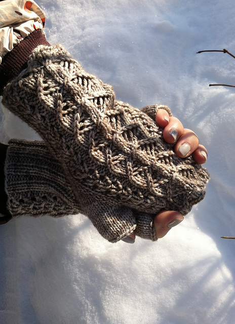 Ravelry: Rocaille Mitts pattern by Debbie O'Neill
