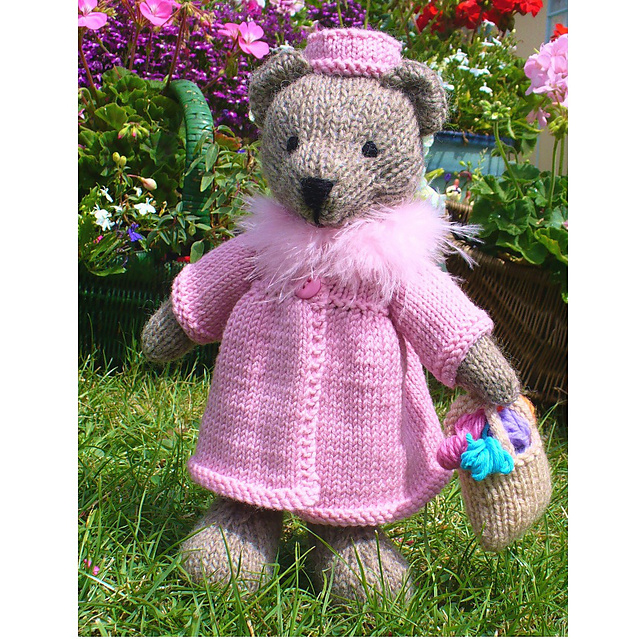 Ravelry: bessie bear goes yarn shopping pattern by Debi Birkin