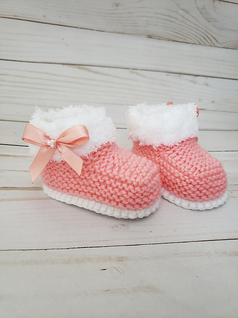 Ravelry: DelgadoMaritza's Baby girl booties with fur