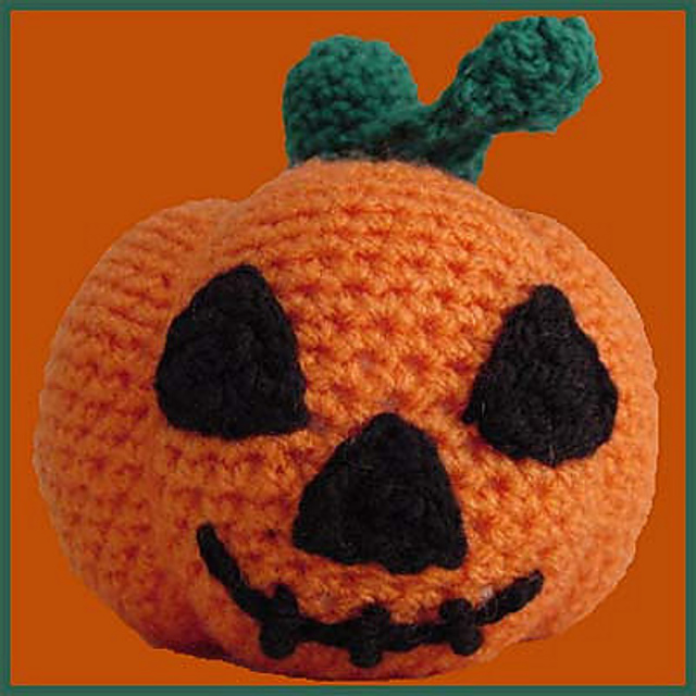 Ravelry: Halloween Pumpkin pattern by Paola Navarro