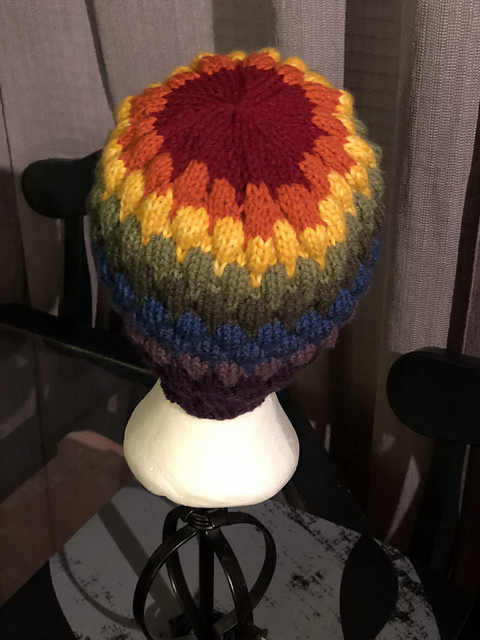 Ravelry: Delisabeta's Rainbow bubble beanie/Rainbow berry beanie