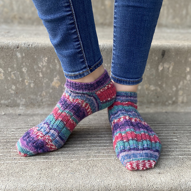 Ravelry: Curve Stompers pattern by Krissy Hines
