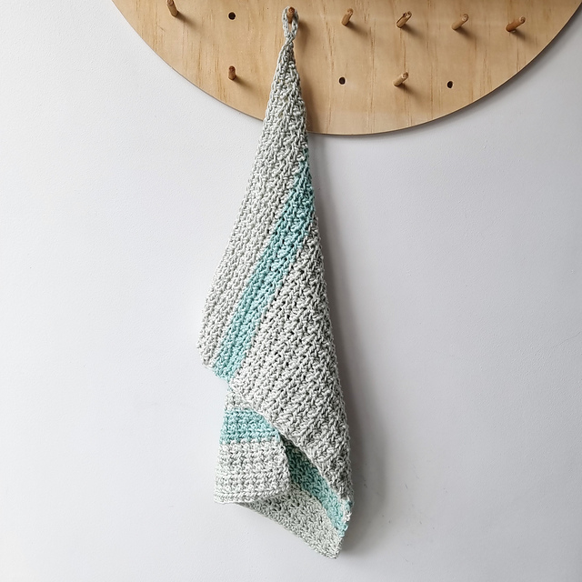 Ravelry: Hand Towel pattern by Brenda Grobler