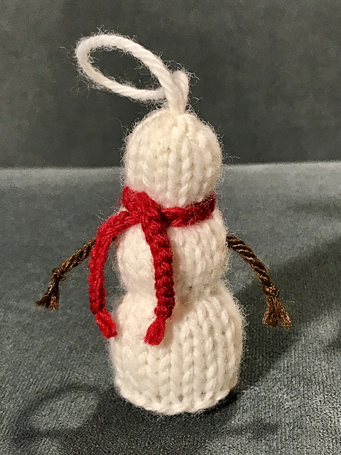 Ravelry: Tiny Snowman pattern by Jeremy Butcher