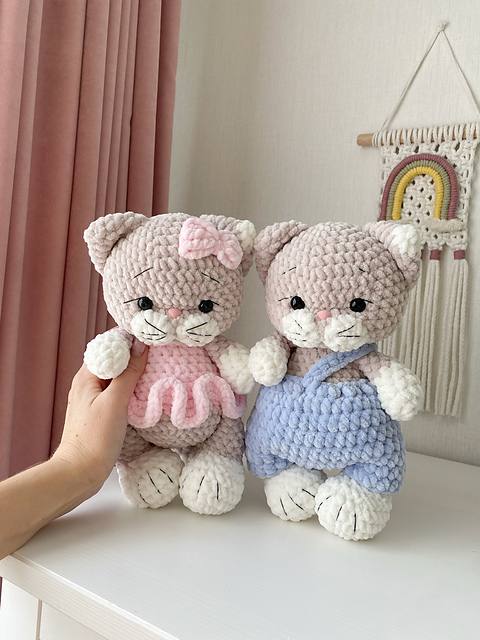 Ravelry: Cats pattern by Deynega Julia