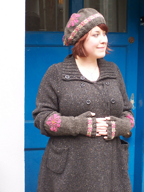 Ravelry: Danish Rose Gauntlets pattern by Di Gilpin