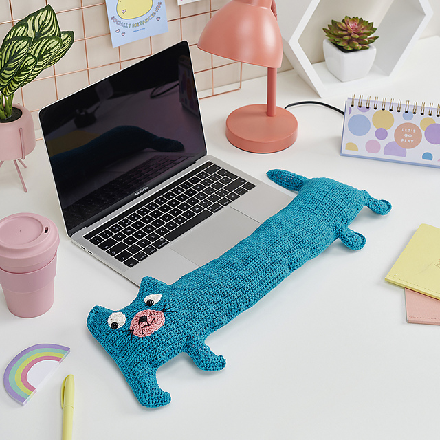 Ravelry: Dog Wrist Rest pattern by Marianne Rawlins